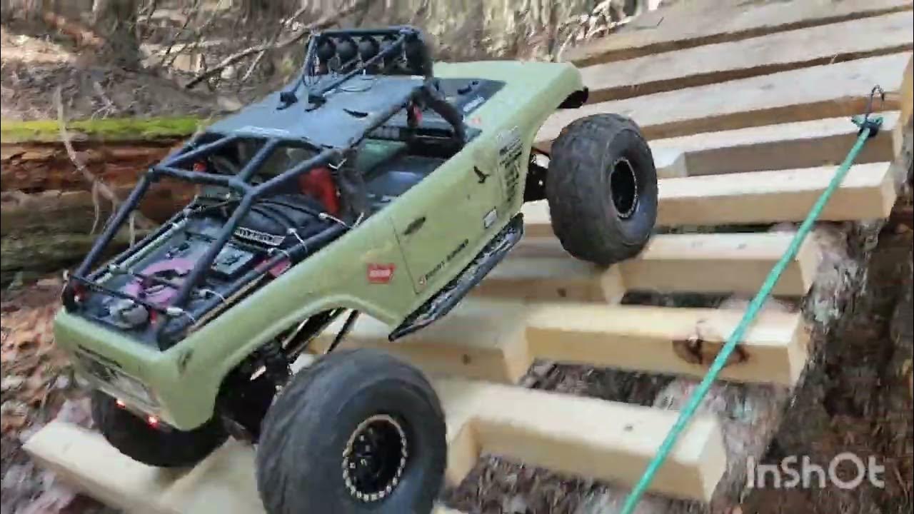 Group Crawling at Timber Creek Rc Scale Trail with axial Scx10ii Deadbolt 100mm shocks Rock ...
