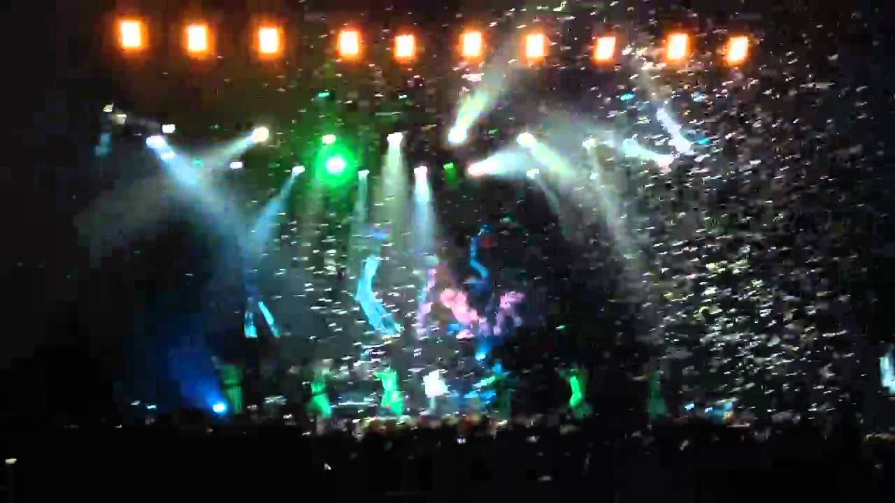 Eason DUO London O2 - YouTube