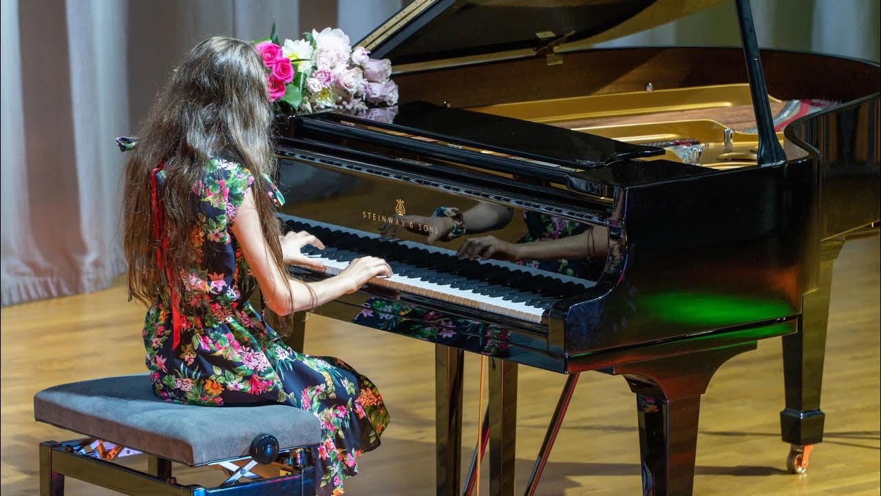 Mara Prundaru - Friedrich Burgmuller: Le candeur op.100 - YouTube
