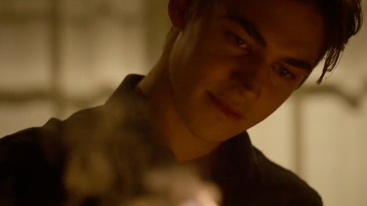 Hardin incendia la casa de su mamá - After Ever Happy (HD Clip) - YouTube