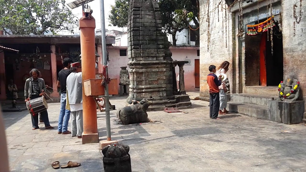 Aarti at Baghnath temple - YouTube