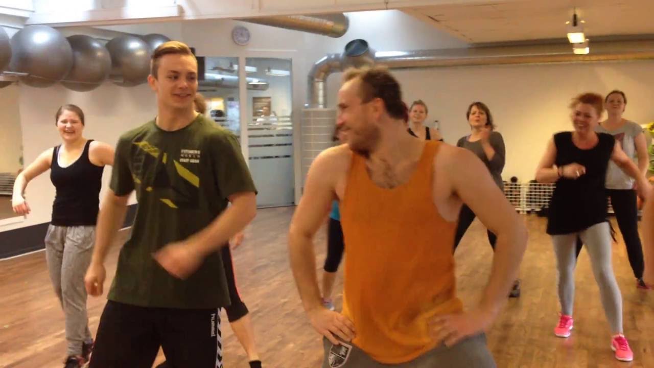 Simple Zumba (r) choreo for men's class and not only :) - YouTube