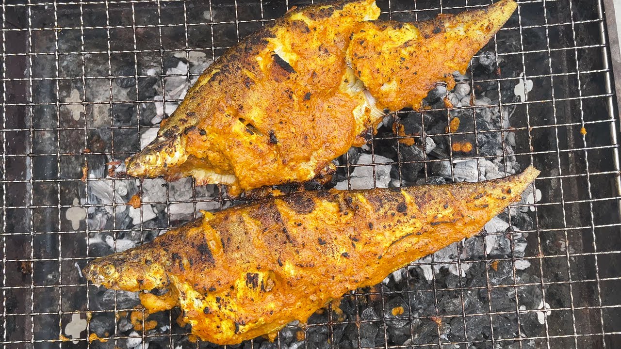 Bronze Featherback Fish BBQ || FOLI FISH Recipe - YouTube