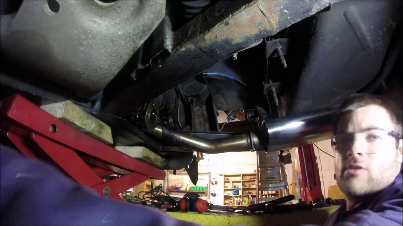 Triumph Tr4a Diff Removal 3 - YouTube
