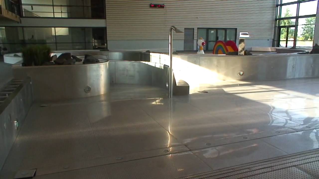 Piscine des Remparts - mise en eau - YouTube