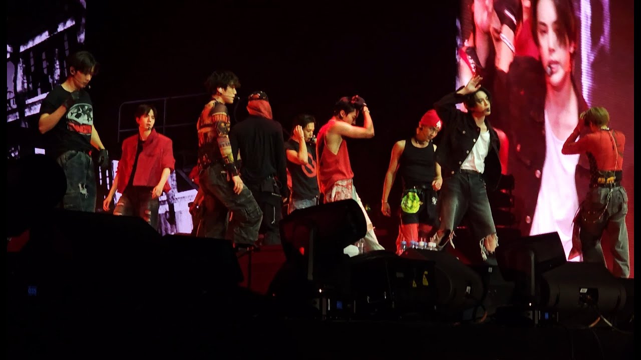 Reveal - The Boyz (더보이즈) Zeneration II Tour in London - YouTube