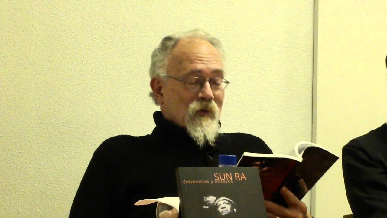 John Sinclair presentando el libro "SUN RA: Entrevistas y ensayos" en ...