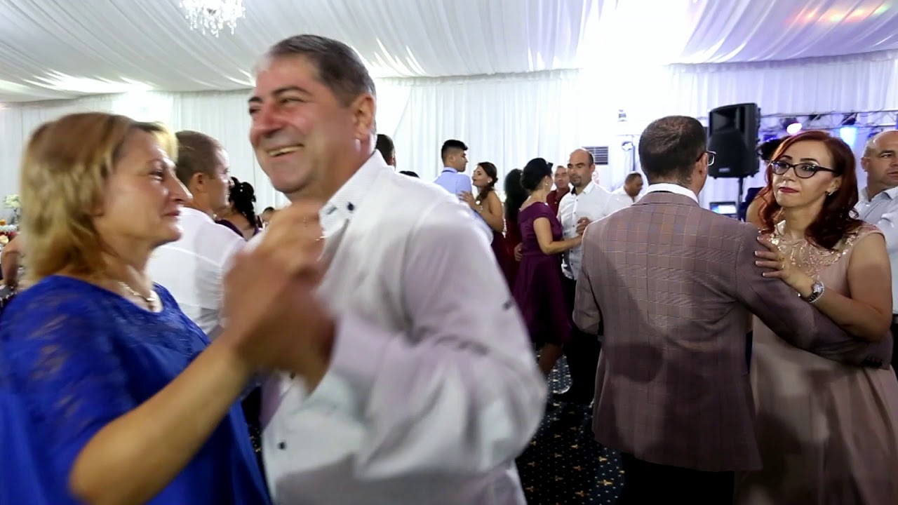 Daniel Sandu Din Buzau Nunta Cosmina Si Angel - YouTube