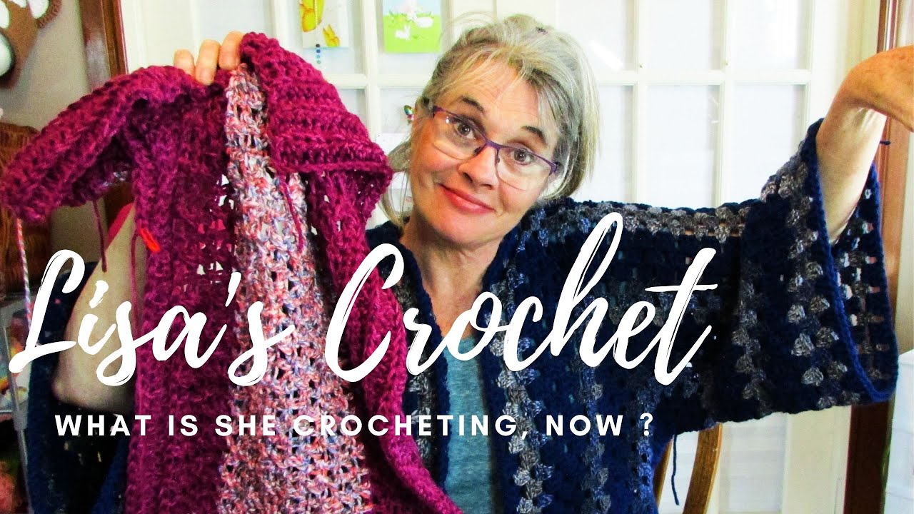 WHAT IS LISA CROCHETING ? - YouTube