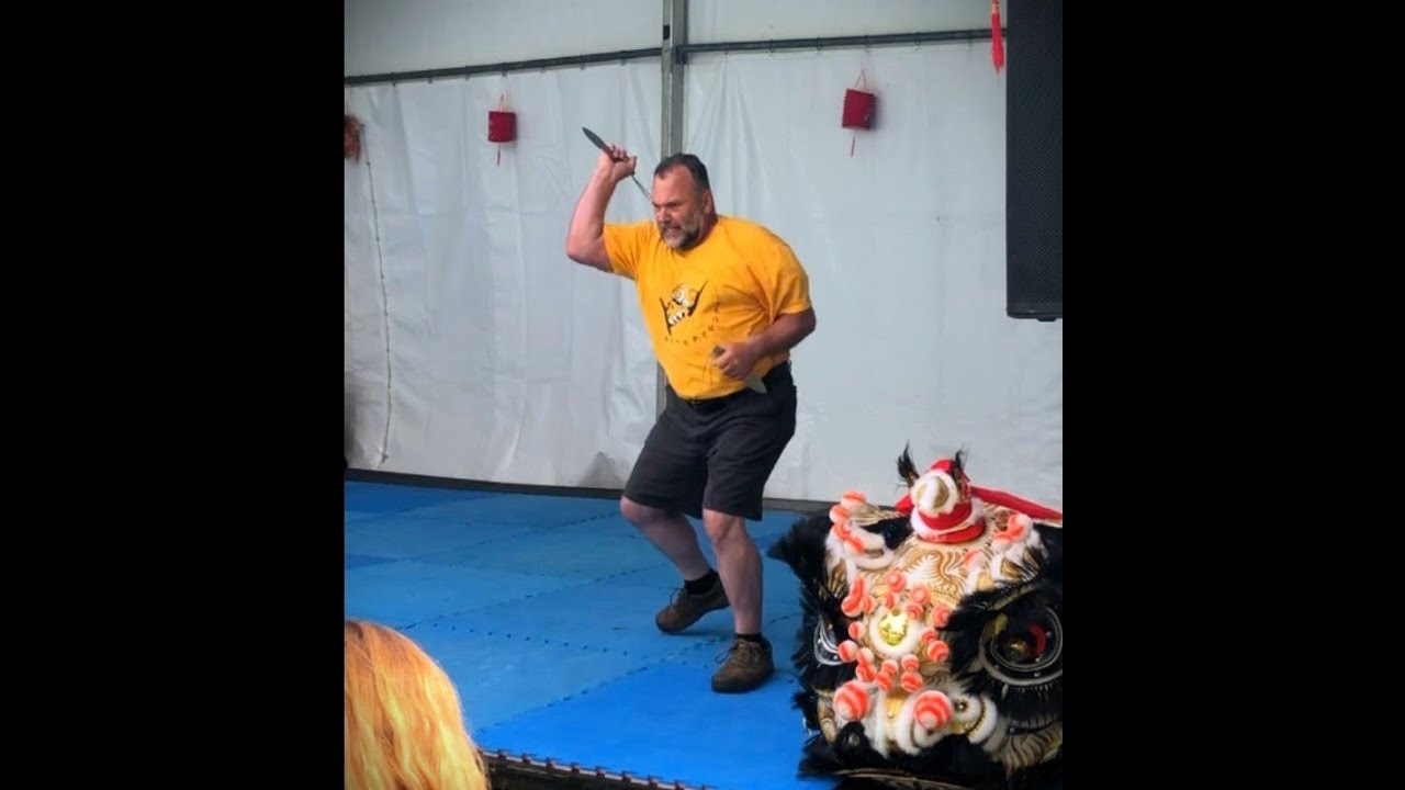 Kong Han USA Five Ancestors - Sam Chien Sip Di & Double Daggers - YouTube