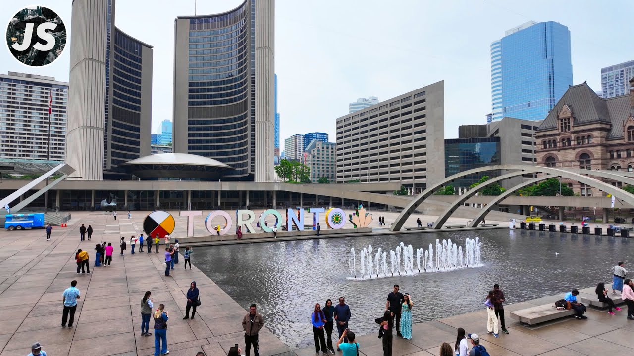 Downtown Toronto Gloomy Sunday | City Hall & Eaton Centre Walk (June ...