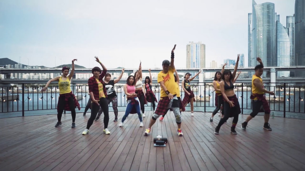 [Zumba-EX] Loco (Bachata) - YouTube