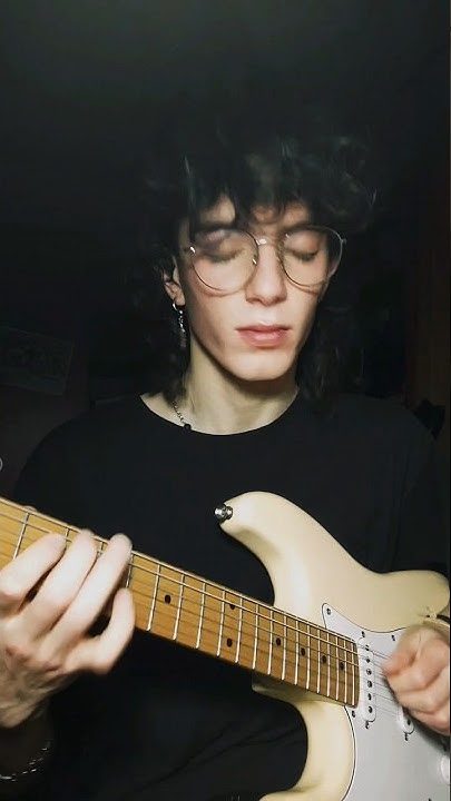 tim henson studio tour riff - YouTube