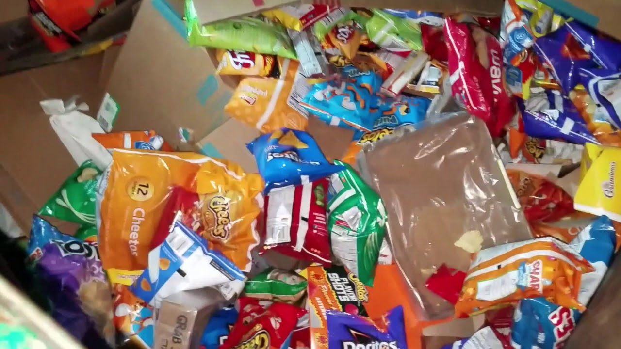Diving snacks - YouTube