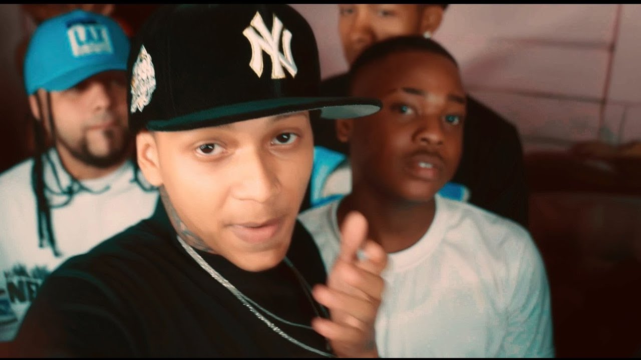 LA PARA SE SIENTE 😈 Ezzy R ️LA MAXIMA HR (VIDEO OFFICIAL) - YouTube