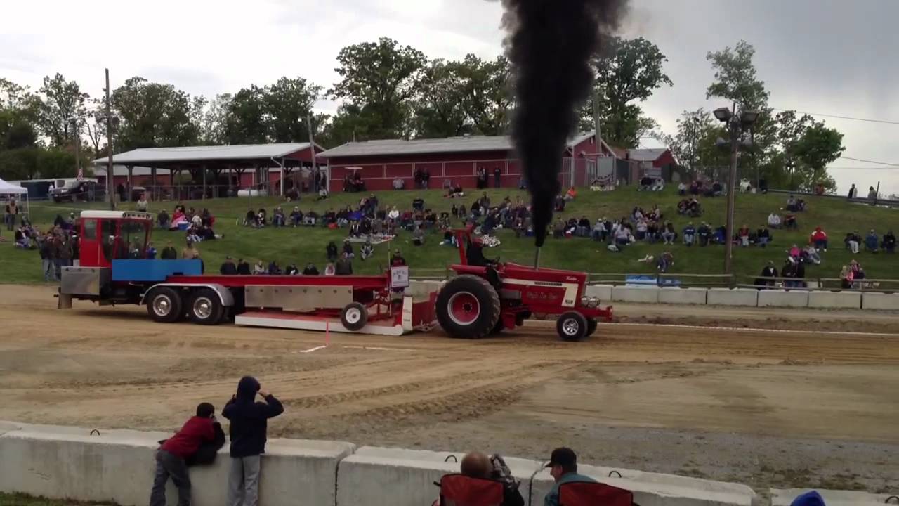 Westminster spring tractor pull 10000lbs turbo - YouTube