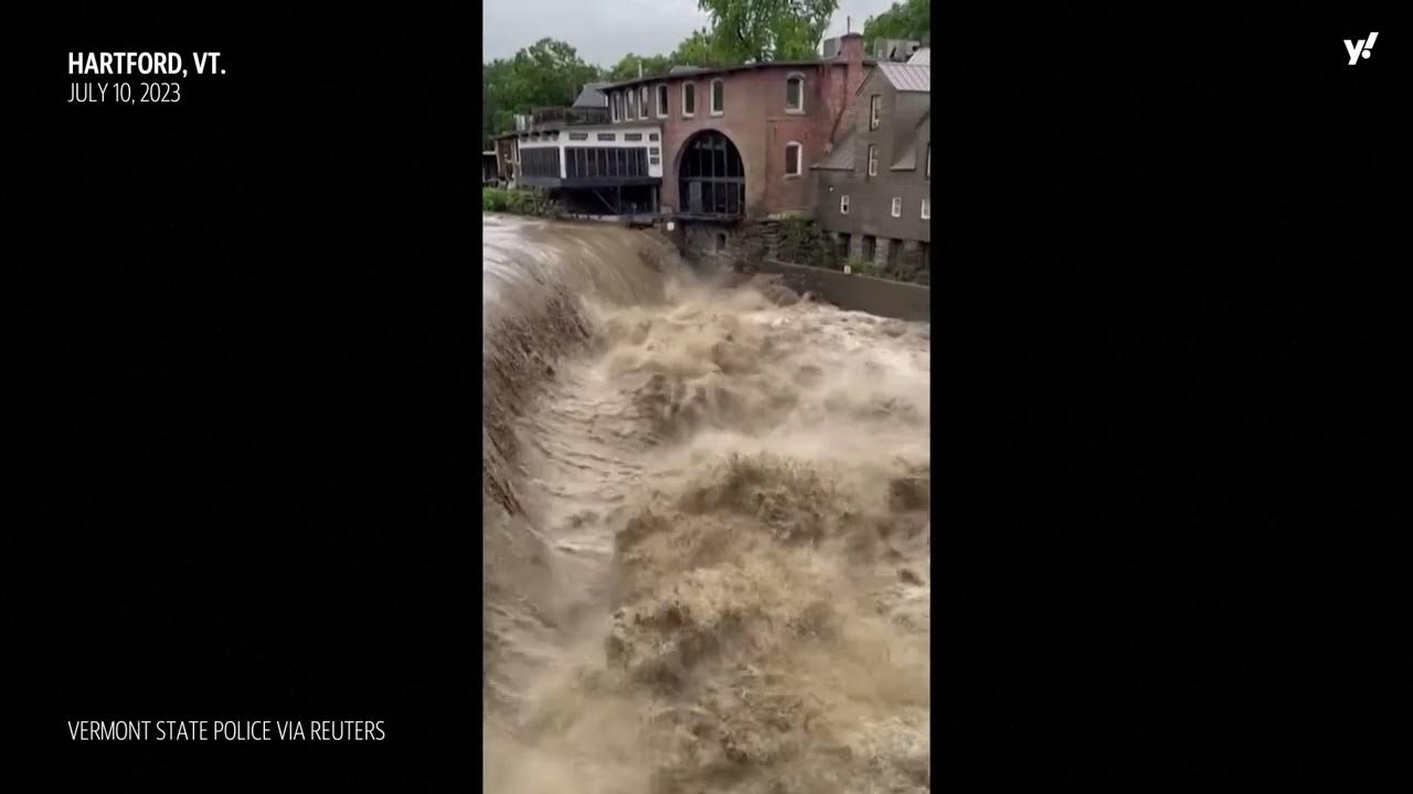 Rain causes ‘catastrophic and historic’ flooding in Vermont #shorts - YouTube
