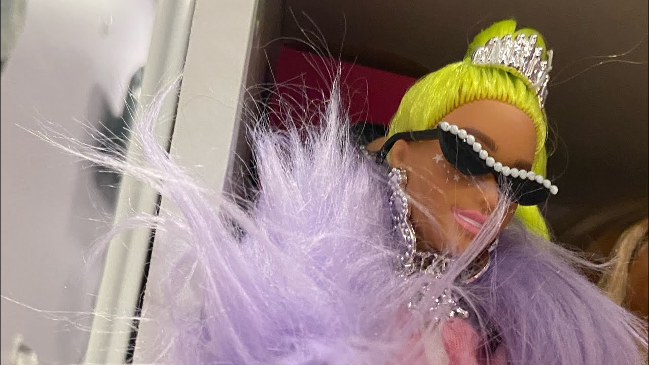 Barbie Extra #1 Doll review / Box Opening! - YouTube
