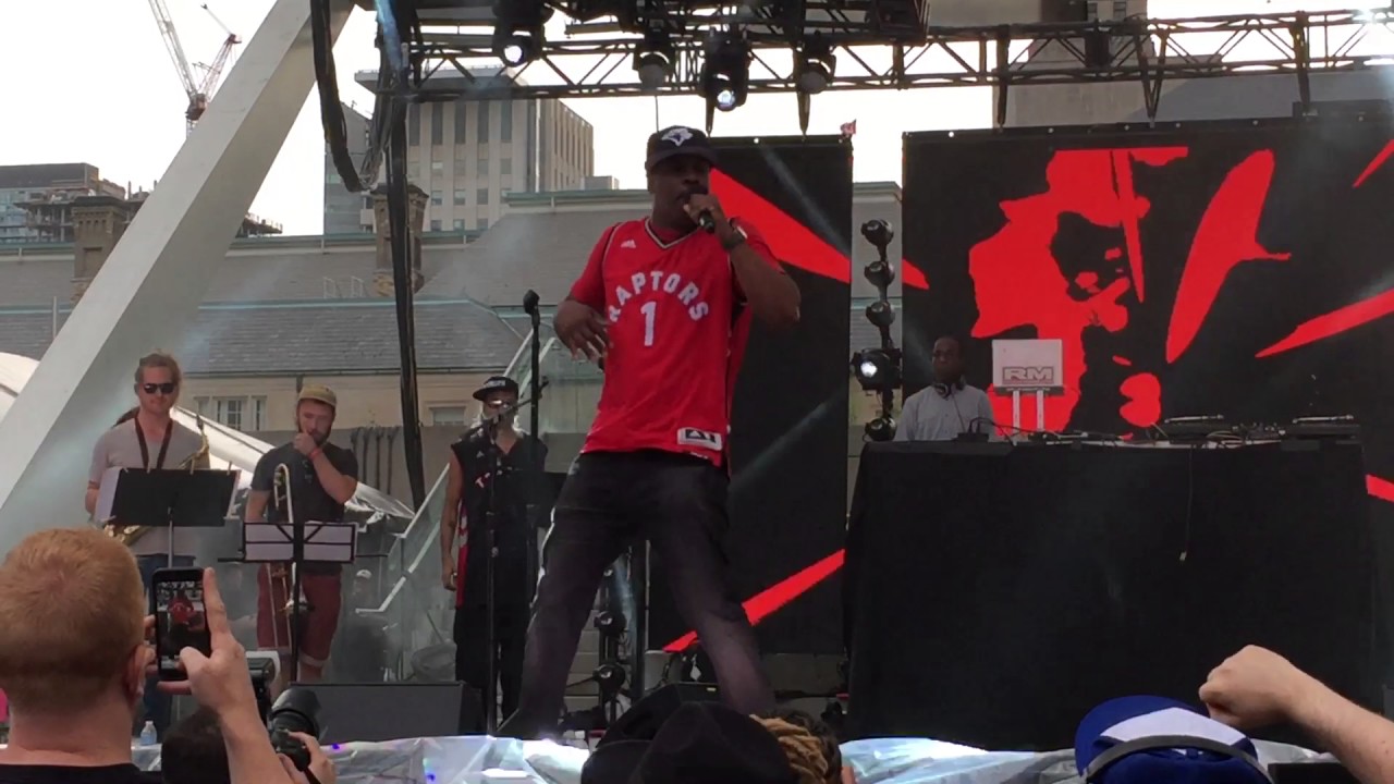 MAESTRO FRESH WES 2017 LET YOUR BACKBONE SLIDE - YouTube