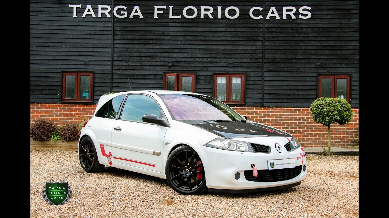 Renault Megane RENAULTSPORT F1 TEAM R26.R - YouTube