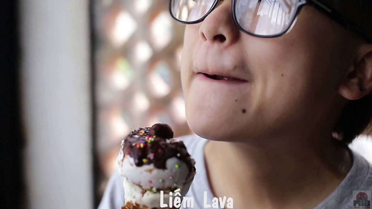 Rainbow lava cake (fix) - YouTube