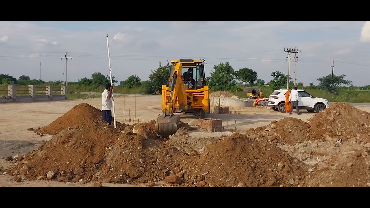 pipe line trench excavation.90×.80 ×32mtrs jcb - YouTube
