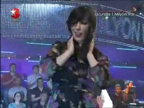 Hande Yener - Hayrola? @ Ucunda Bir Milyon Var