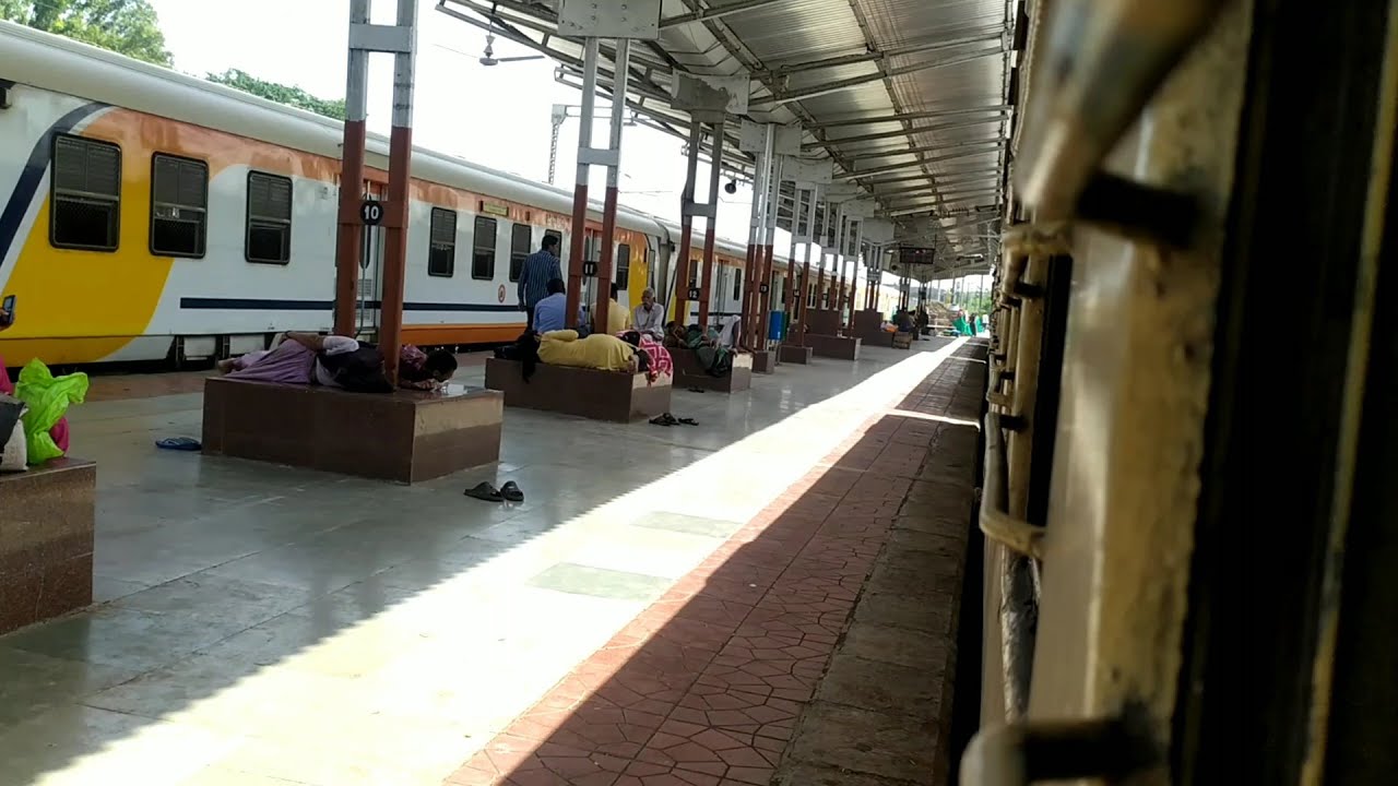 Nagda Junction Arrivel Pletform Number 5 || Nagda Junction Arrivel ...