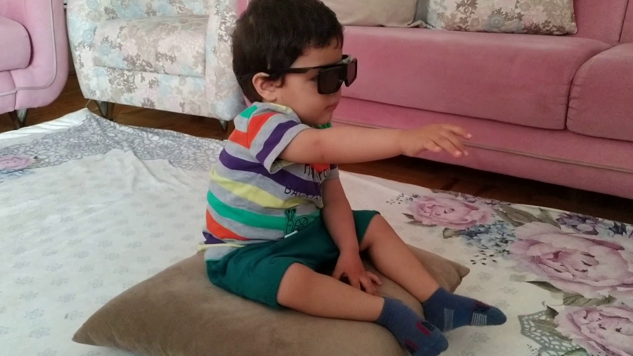 Furkan Mete 3 boyutlu gözlükle gördüğü yılanı, kuşu ve çiçeği ...