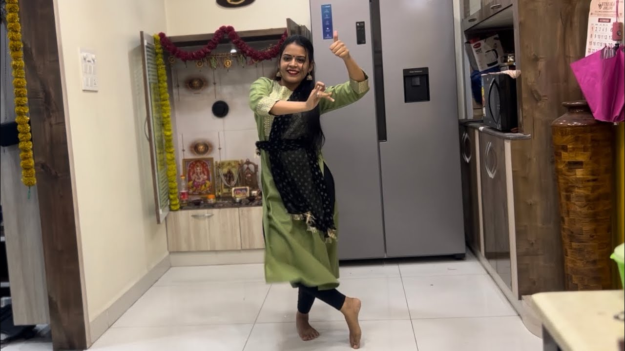 Tharali Tharali | Sita Ramam | Sravya - YouTube