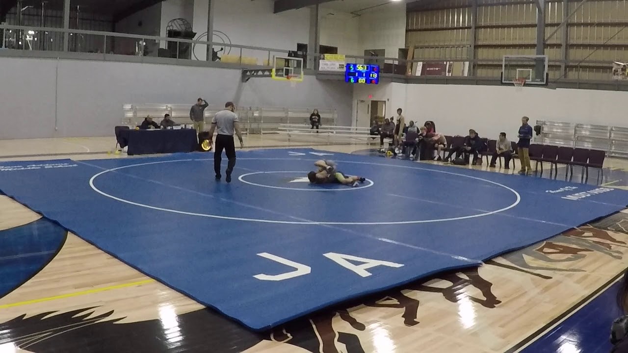 Luke Cooper (Marquette) vs Isaac Bourge (Yorkville Christian) - YouTube