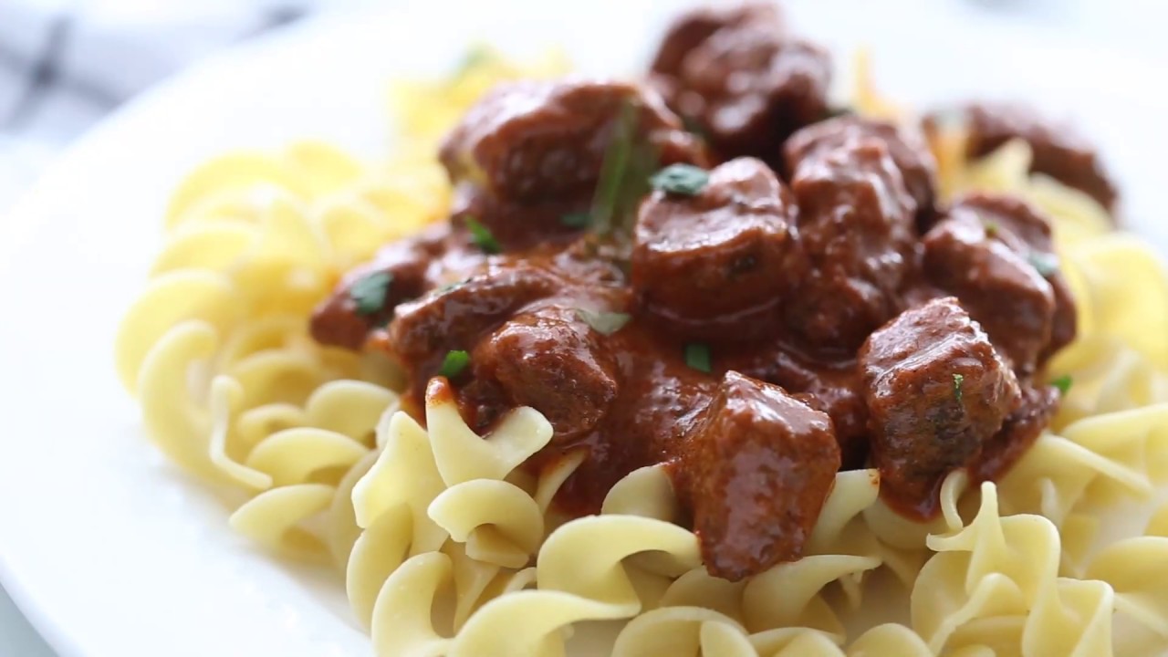 How to Make Porkolt - YouTube