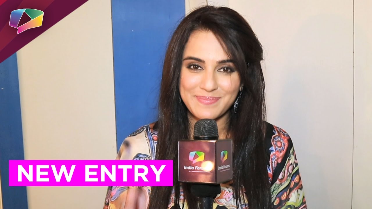 Sara Khan replaces Shiny Doshi in Jamai Raja - YouTube