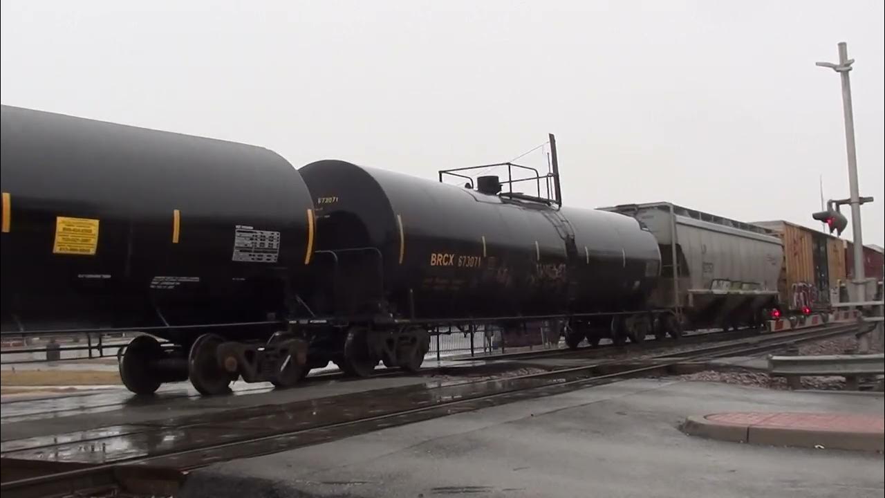 BNSF SB to EB Mixed Freight with NS and Ferromex Power and BNSF EB Grain Train. Olathe, KS 1/21 ...