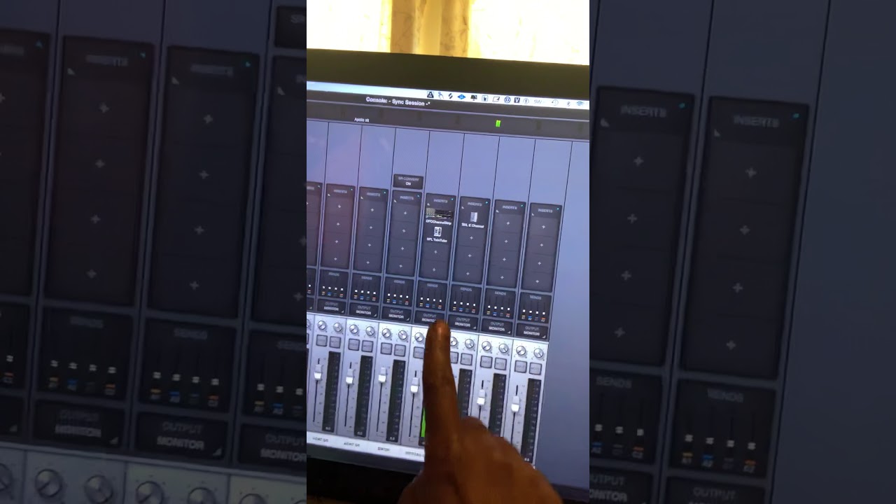Universal Audio Apollo Console working with slate raven mti - YouTube