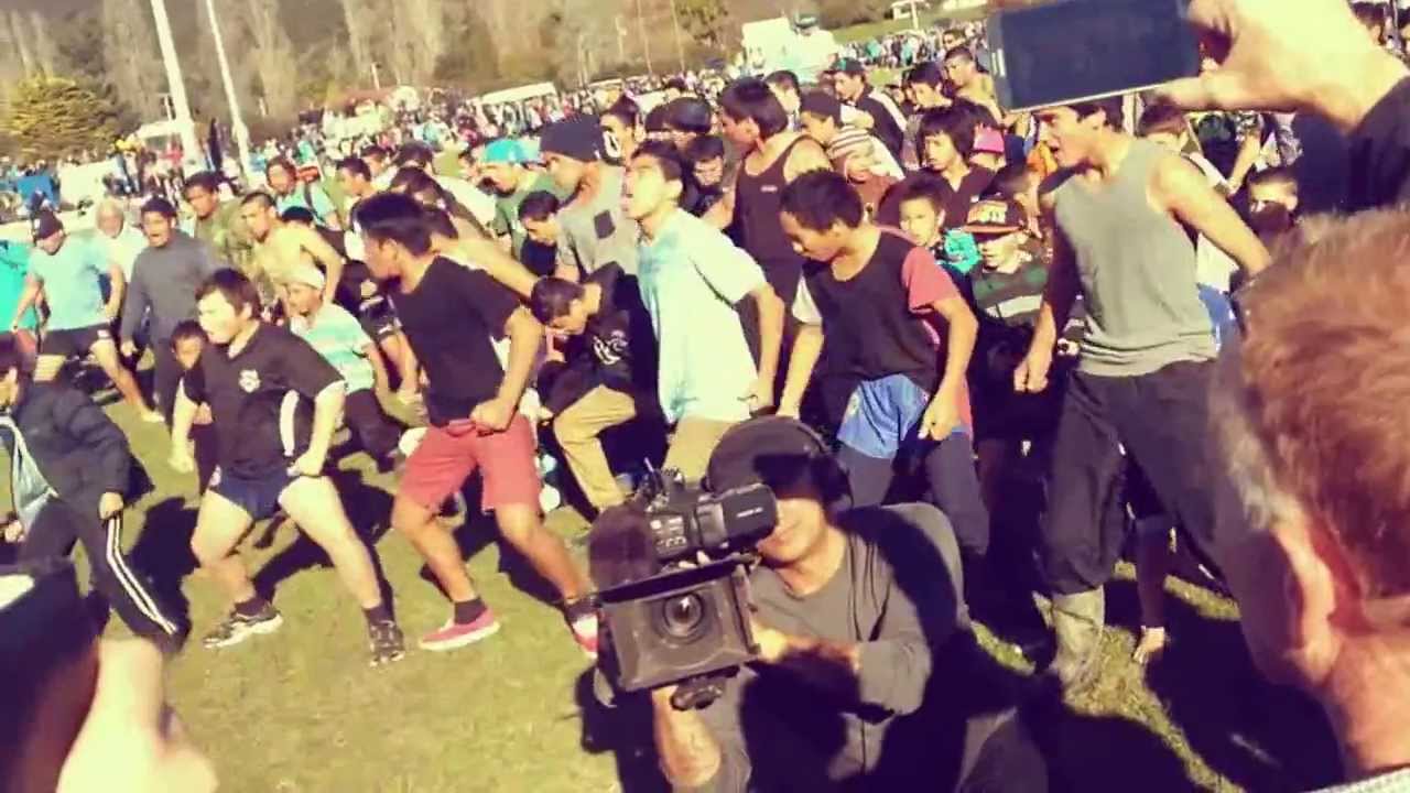 Maori Kids perform amazing haka, RUAUMOKO - YouTube