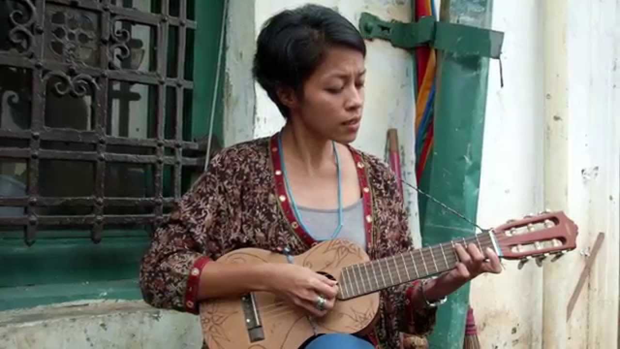 Gambang Suling (Javanese folk song) - Tata - YouTube
