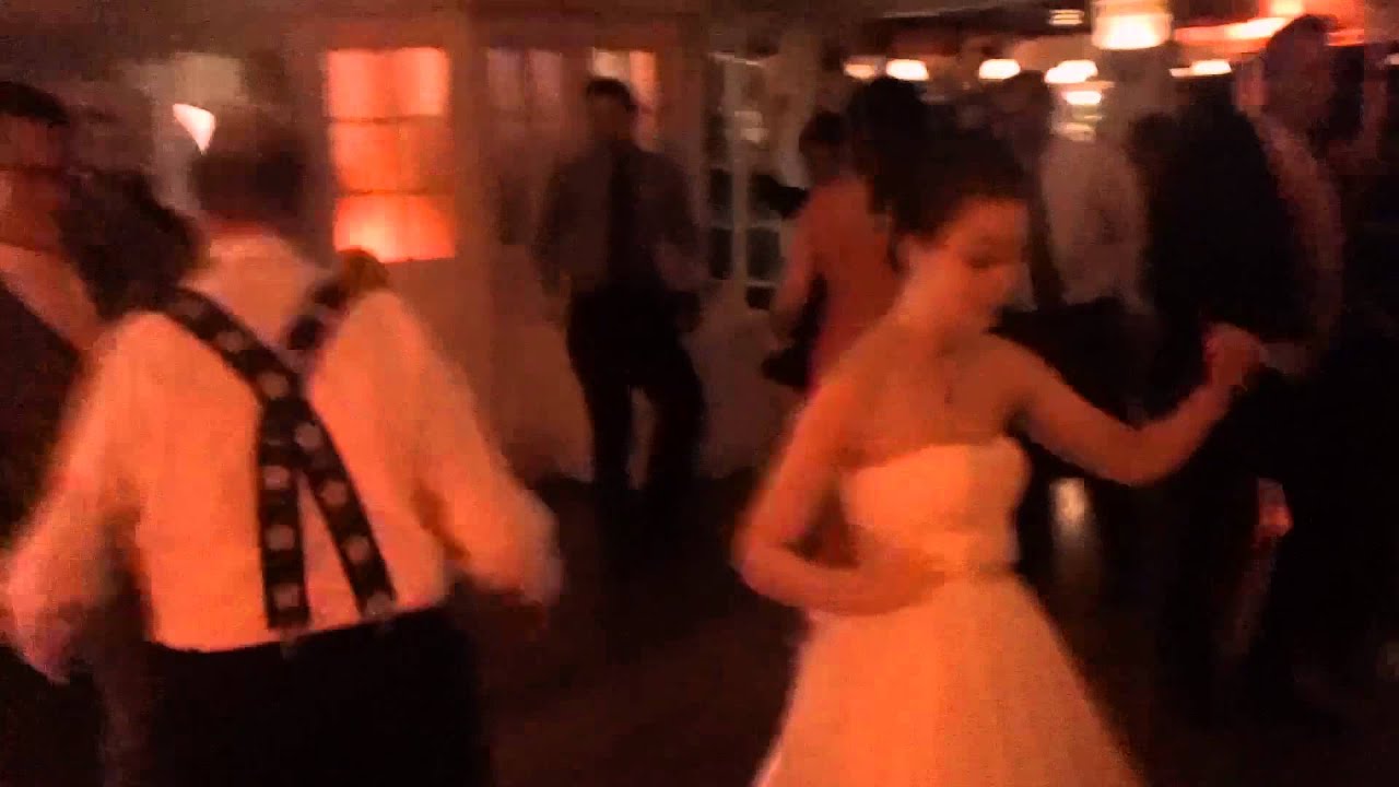Poppy Mecca Dancing - The Twist - YouTube