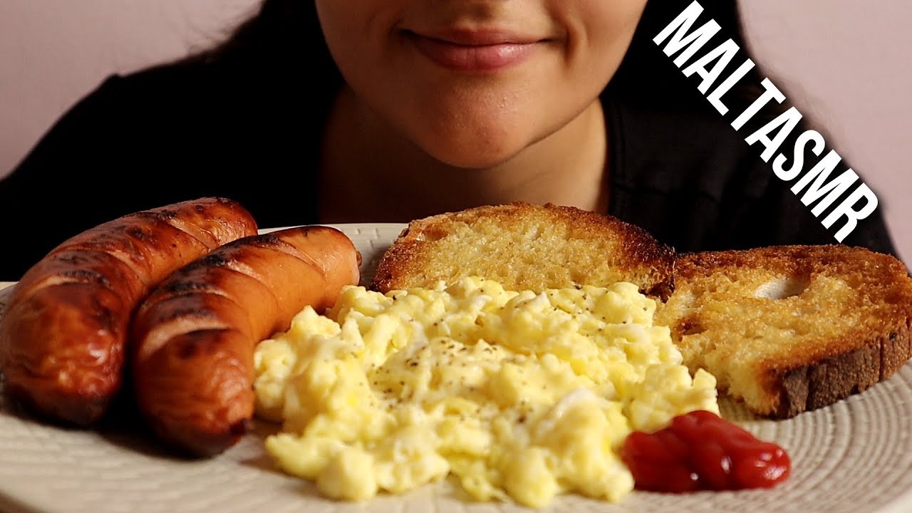 ASMR EATING English Breakfast (Scrambled Eggs, Sausages and Toast) No ...