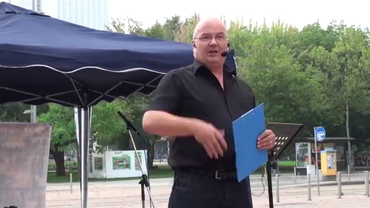 Alex Quint zum Thema Geldsystem (Montagsdemo Chemnitz) - YouTube