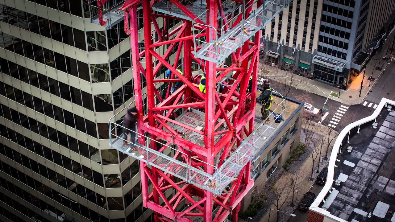 Chicago Marriott "Autograph Hotel" Crane Construction - YouTube