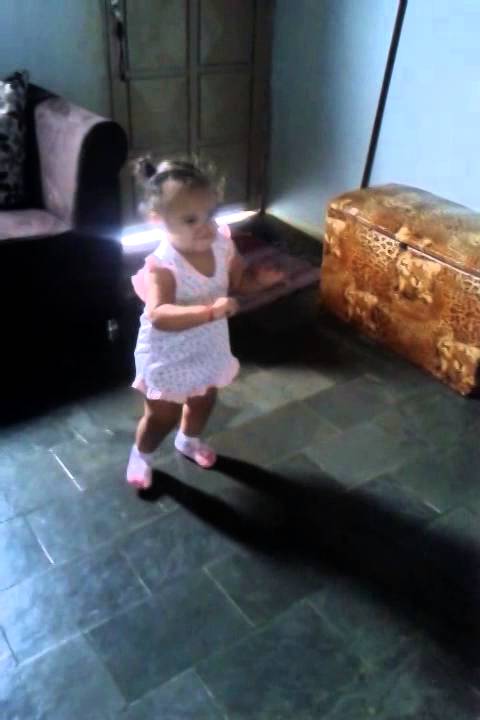 Bebê mais linda dançando funk - YouTube
