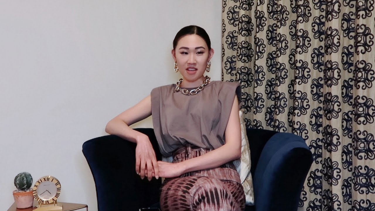 10 FACTS ABOUT ME: SHOPPING & SPENDING, FAMILY, HORSES, JOBS & MORE ...