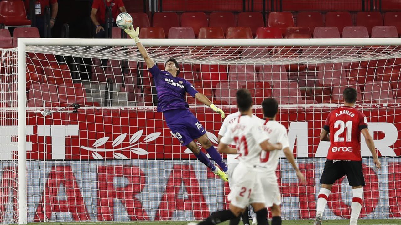 Bono | The legend of Sevilla GK - 2023 SuperSaves - YouTube