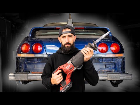 Restoring a CHEAP Nissan R33 Skyline ( IT'S BAD)