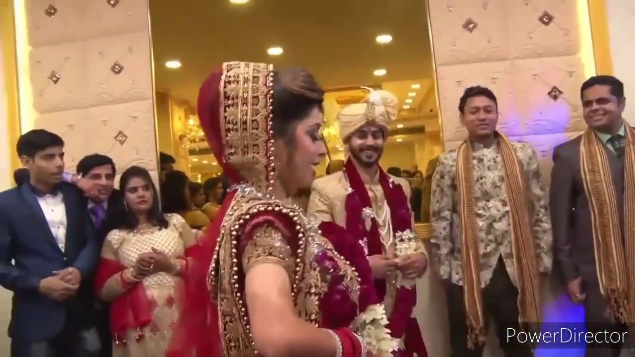 Gajban Pani ne Chali || Dulhan Dance - YouTube