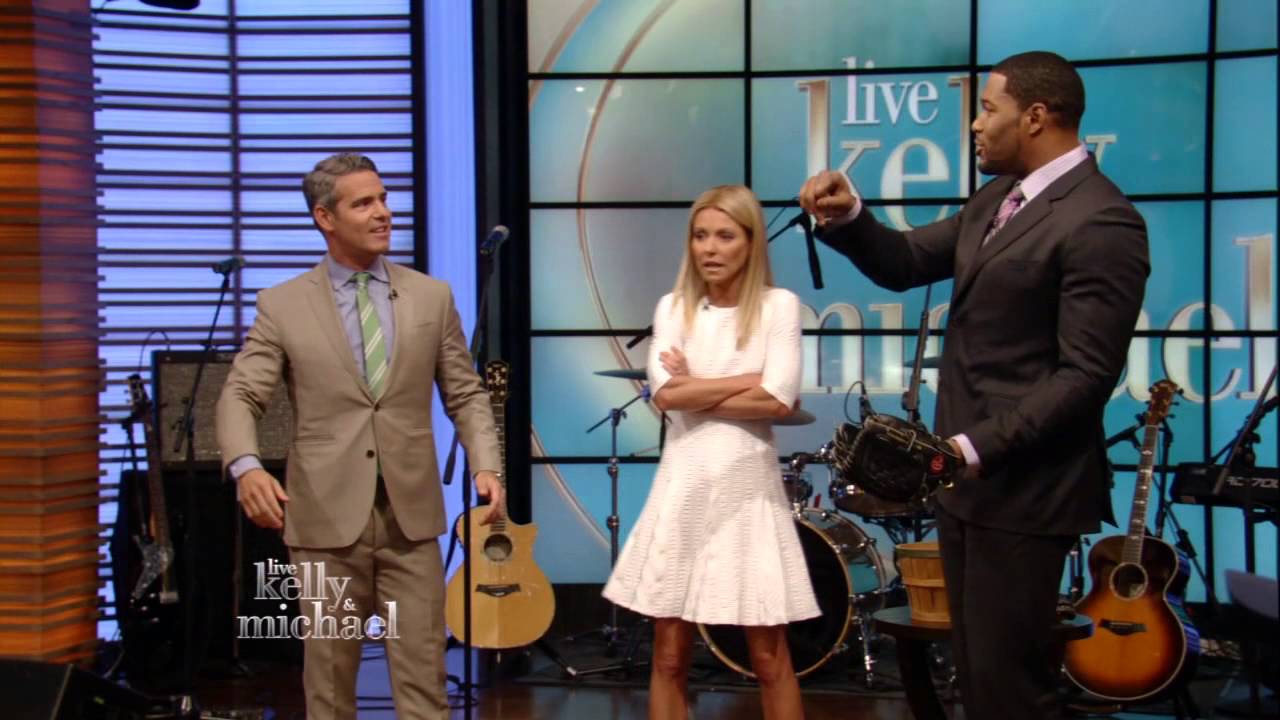 "LIVE with Kelly and Michael" Podcast -- Tuesday, 4/2/2013 - YouTube
