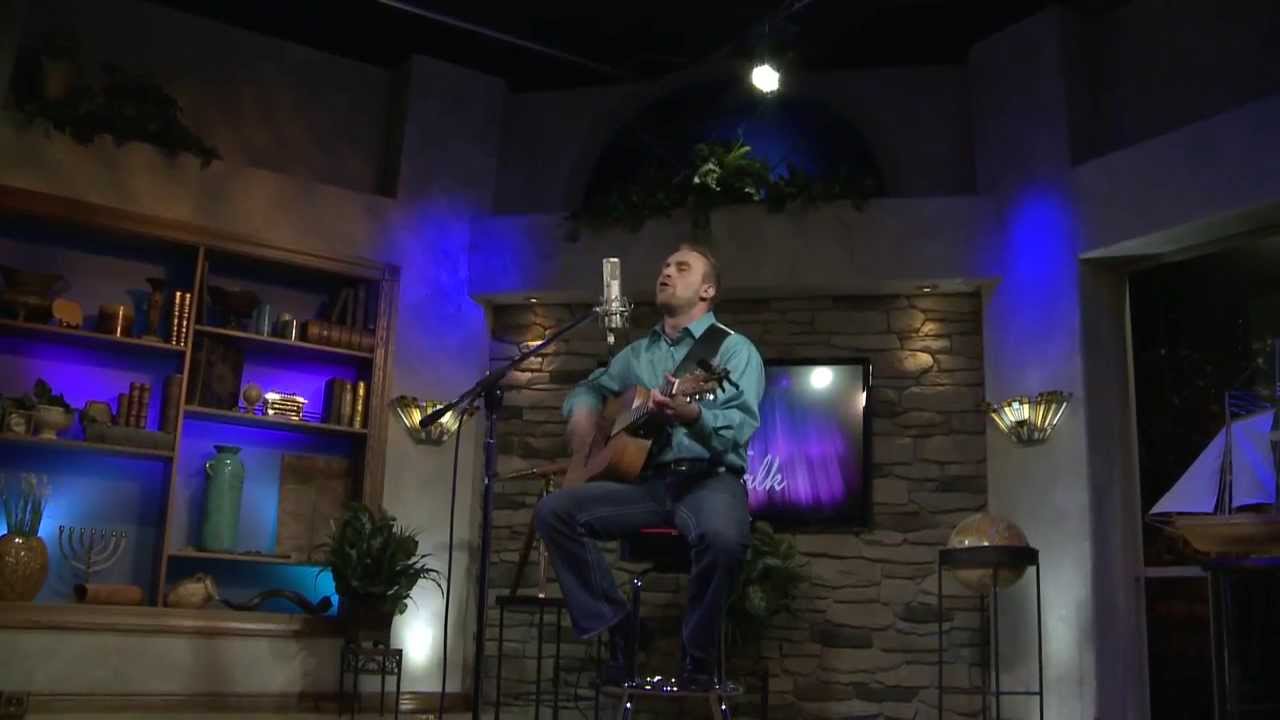 Keith Wilson performs his original song "Break Me" - YouTube