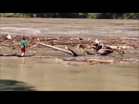 REMOLINO EN RIO SANTIAGO DE LA AMAZONIA - YouTube