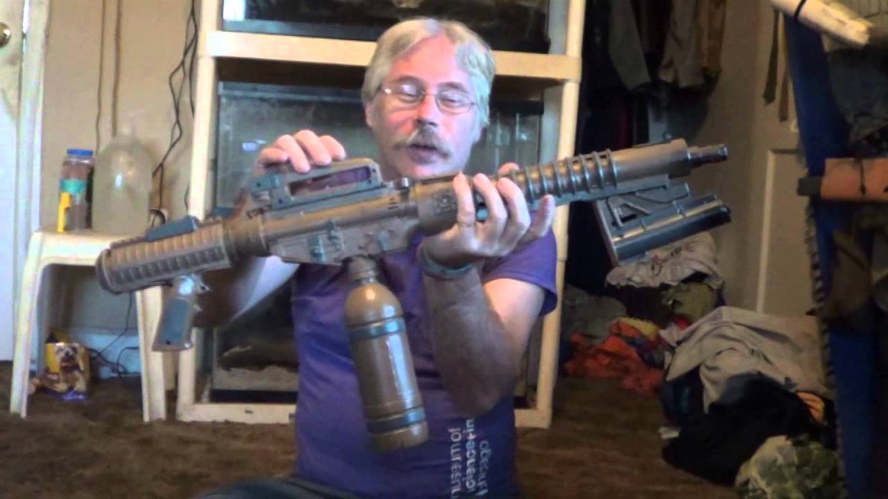 Aliens Colonial Marines Flamethrower Prop - YouTube